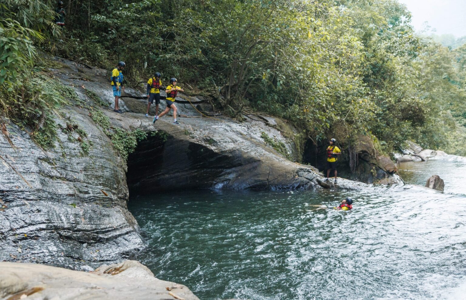 Welcome to Borderlands Adventure Hotel Kitulgala | Sri Lanka